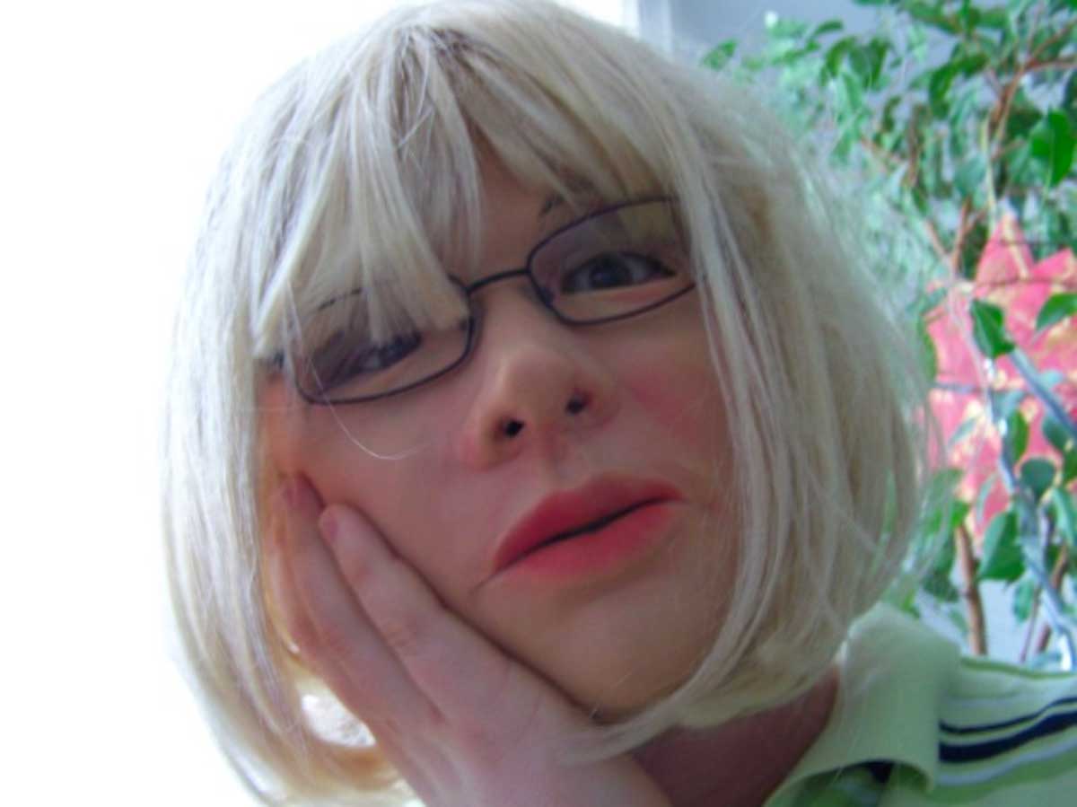 Female Masking, Put Bluntly, is Really Fucking Weird